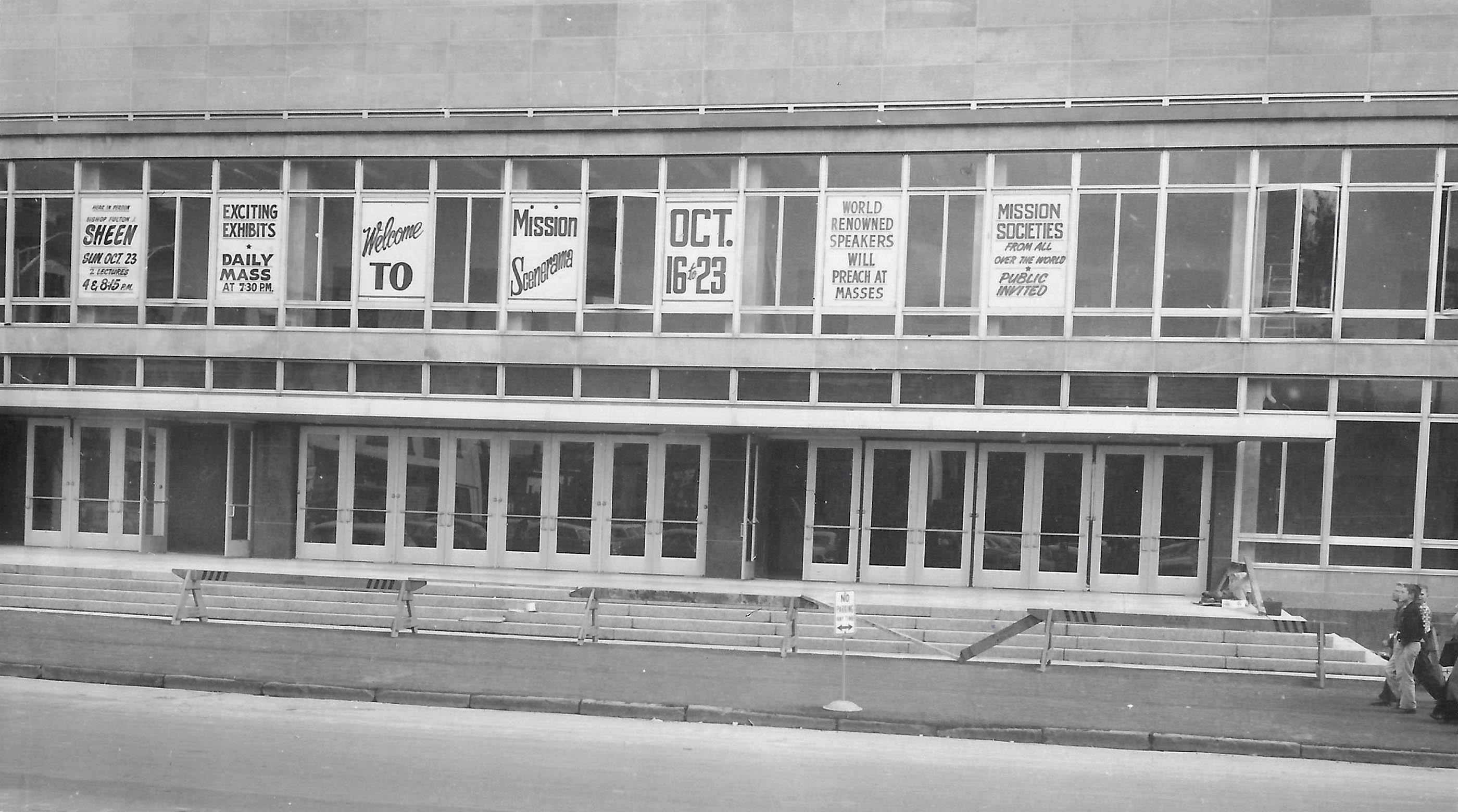 Early Event - Rochester War Memorial, Rochester - Pictures of Rochester ...